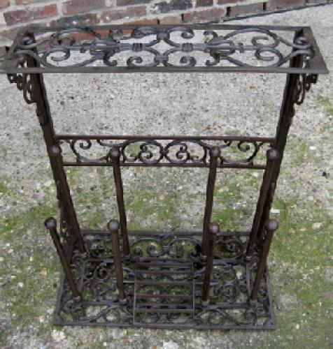 Esschert Large Decorative Cast Iron Boot Stand for 4 Pairs of Wellies