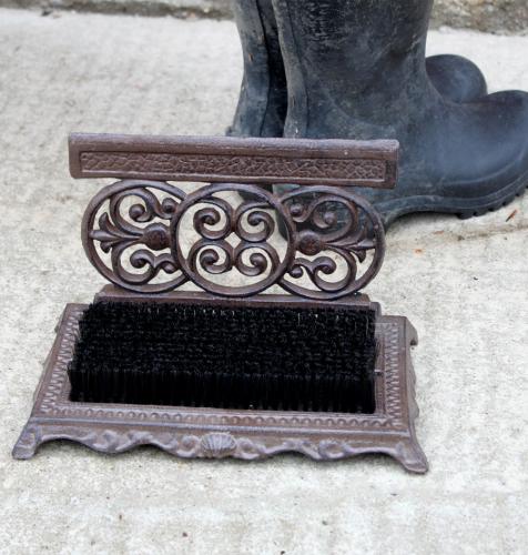 Decorative Cast Iron Shoe/Boot Scraper with Brush by Esschert Design
