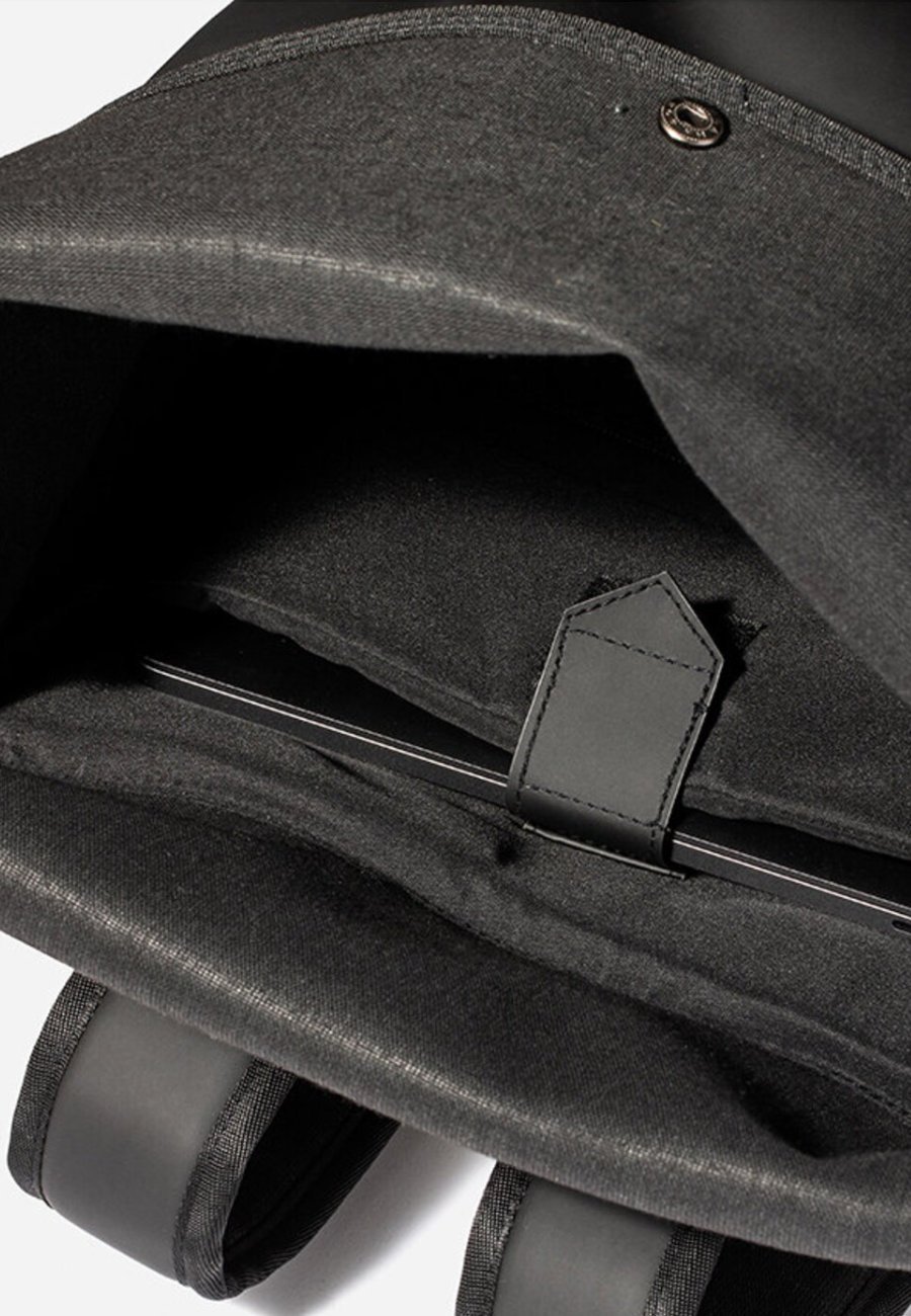 Trendy and functional backpack MALMO ROLLTOP black by Tretorn